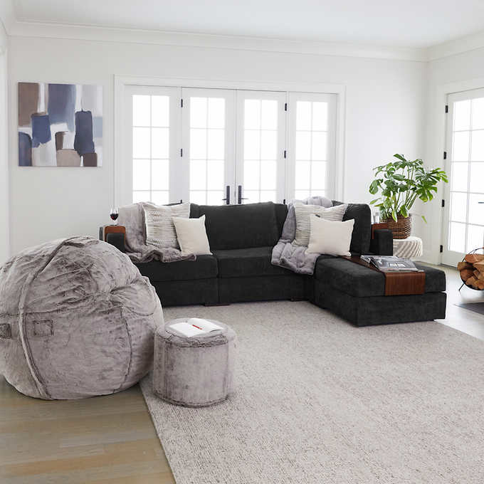 4 seats 5 sides lovesac store